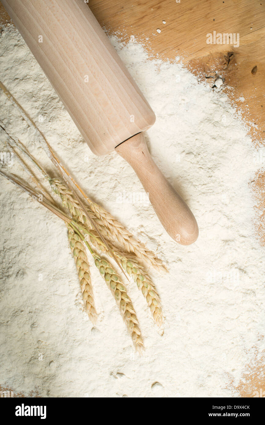 Pile of flour hi-res stock photography and images - Alamy