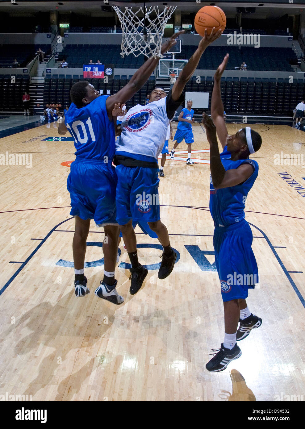 Brandon Jennings (Mouth of Wilson, VA / Oak Hill Academy) shoots over ...