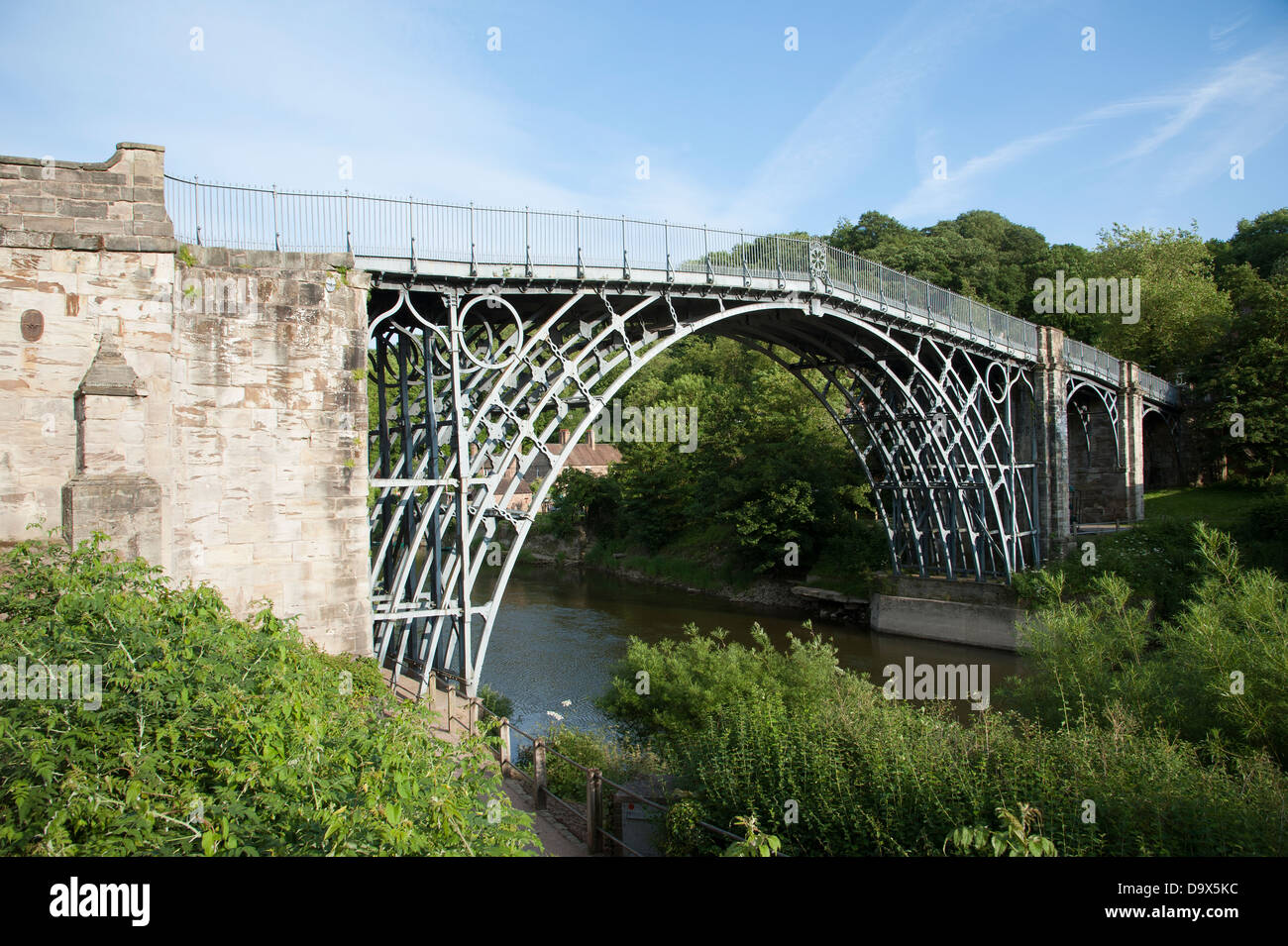 Historic Iron Bridge spans River Severn at Ironbridge in Shropshire ...