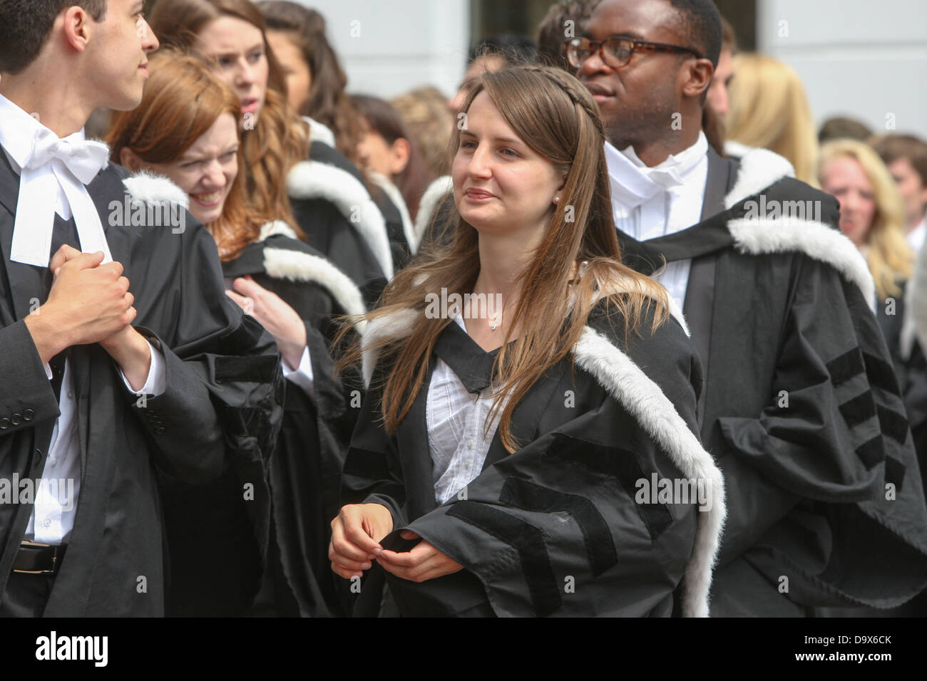 GRADUATION DAT AT CAMBRIDGE UNIVERSITY SHOWS STUDENTS ON THEIR WAY TO ...
