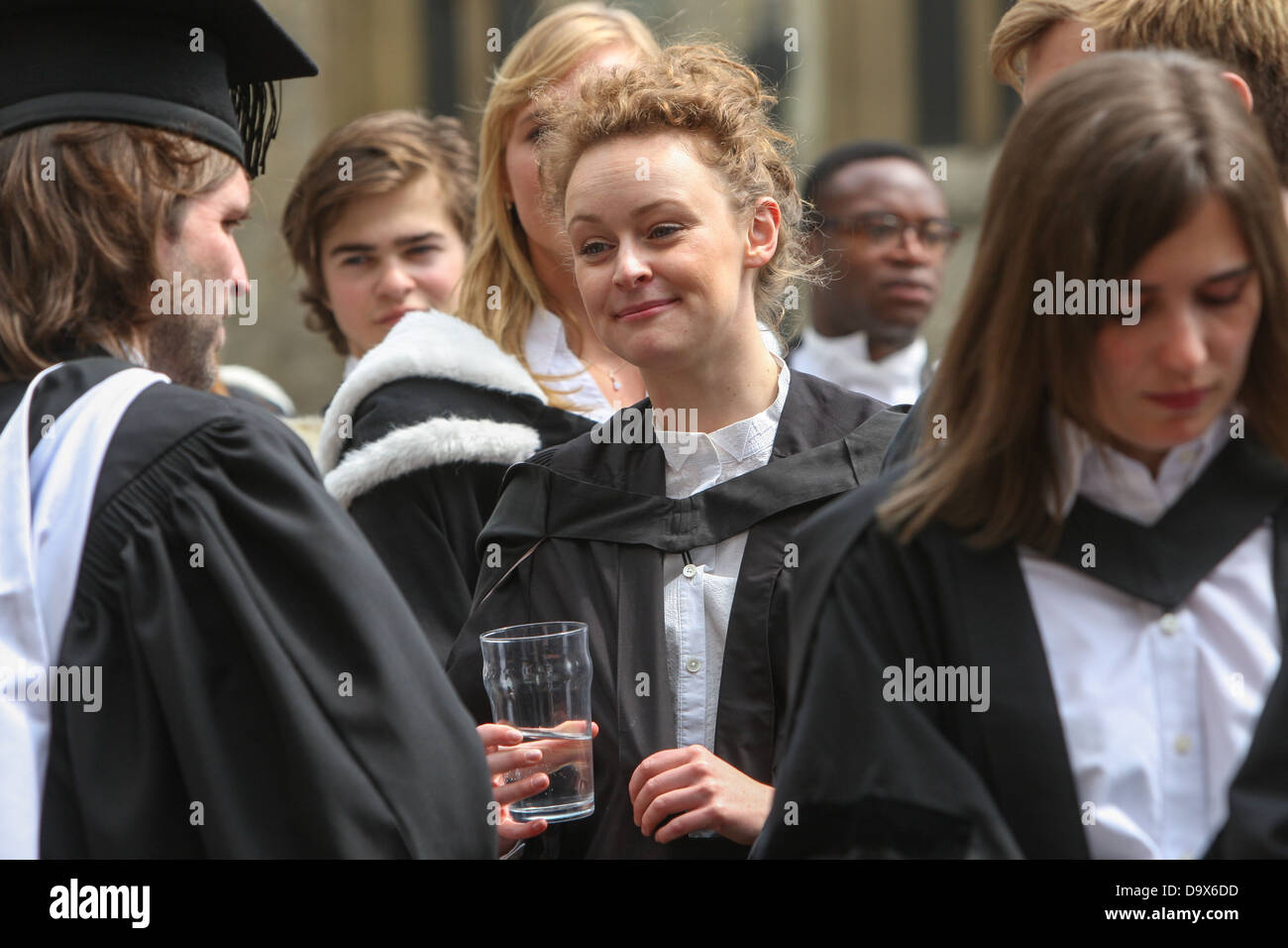 GRADUATION DAT AT CAMBRIDGE UNIVERSITY SHOWS STUDENTS ON THEIR WAY TO ...