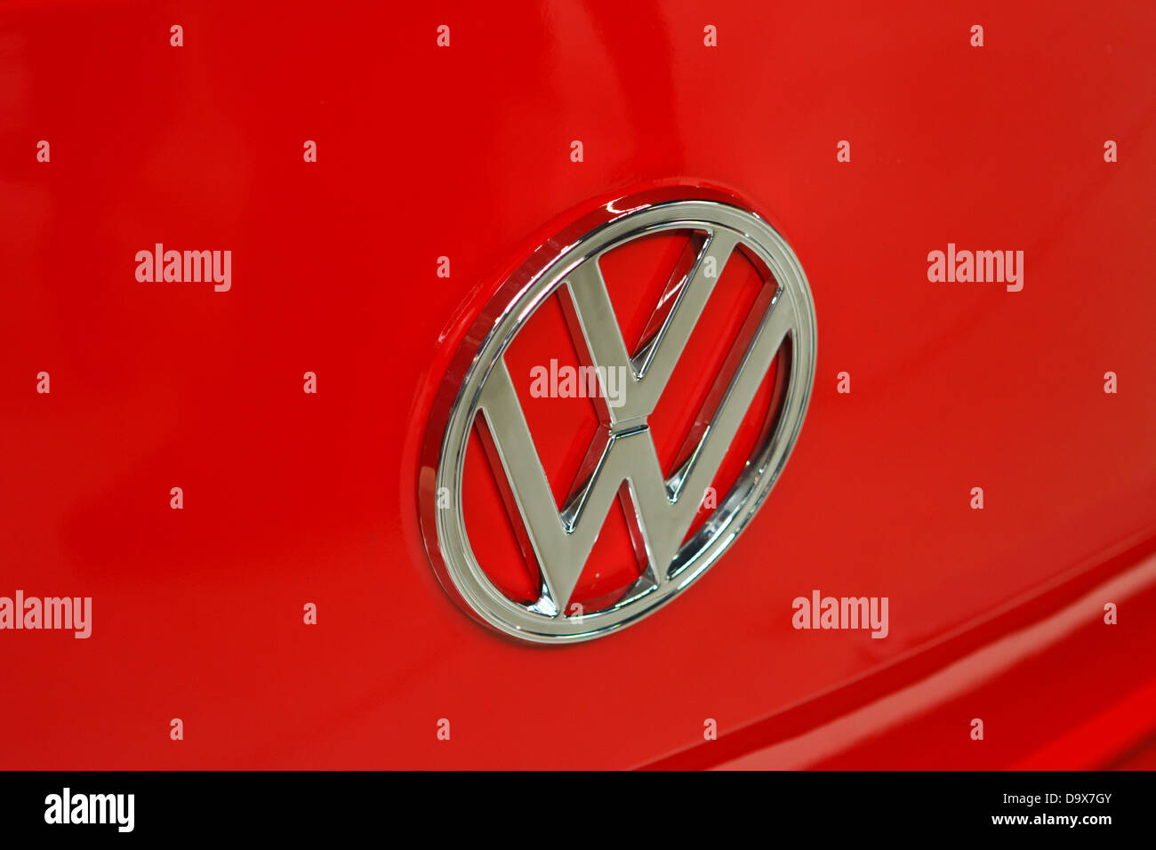 Red Automotive Logos And Names