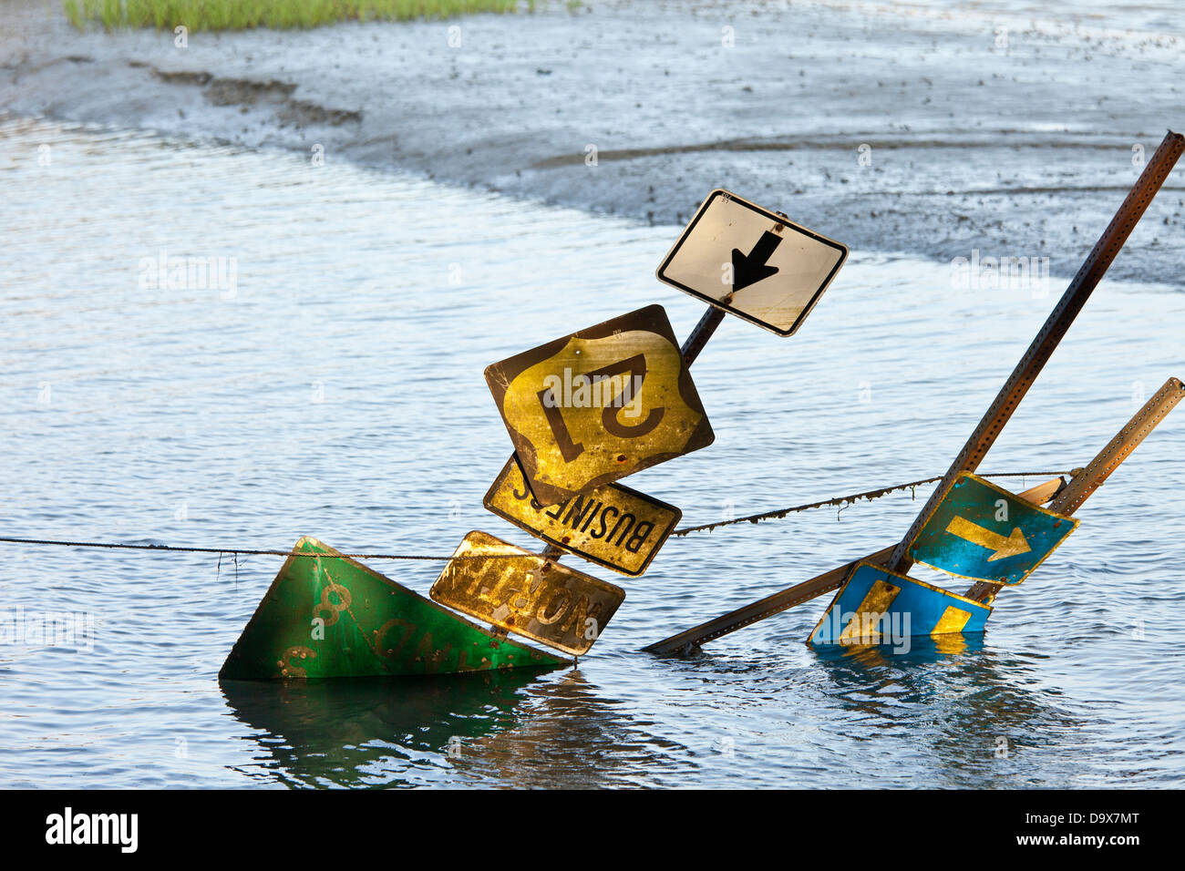 highway signs sitting in floodwaters Stock Photo - Alamy