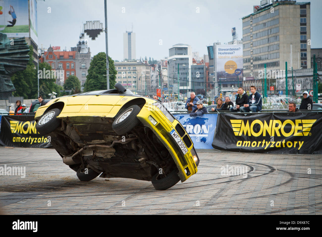 Two wheel stunt hi-res stock photography and images - Alamy