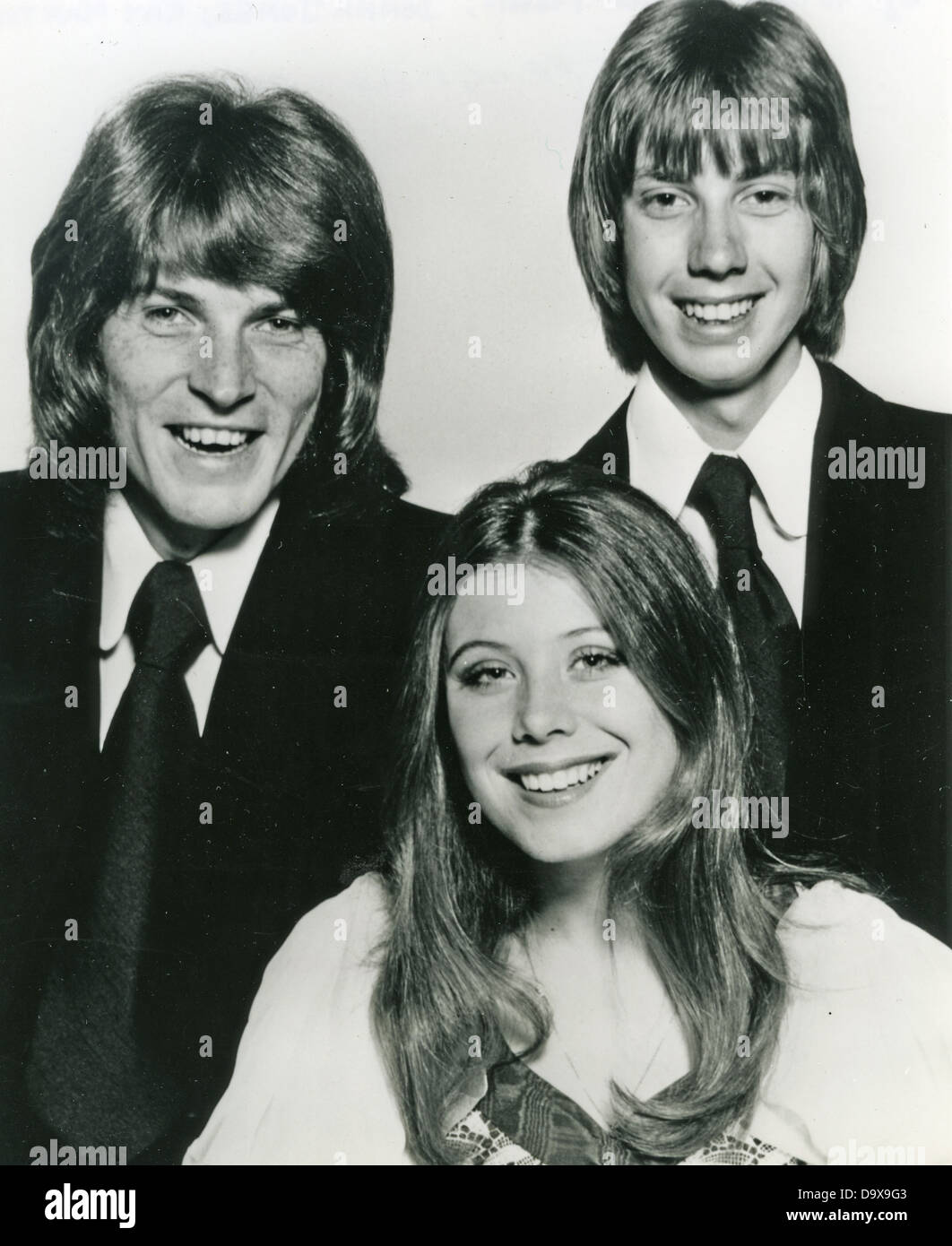 SPRINGFIELD REVIVAL Promotional photo of UK pop group about 1975. See ...