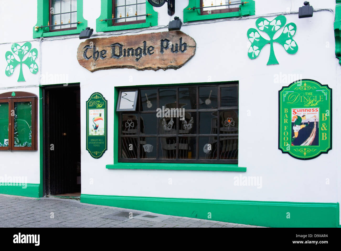 Dingle bars hi-res stock photography and images - Alamy