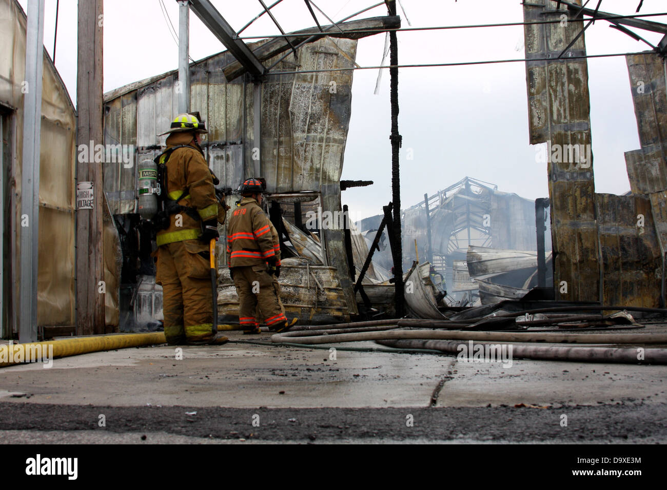 Team of firefighters hi-res stock photography and images - Alamy