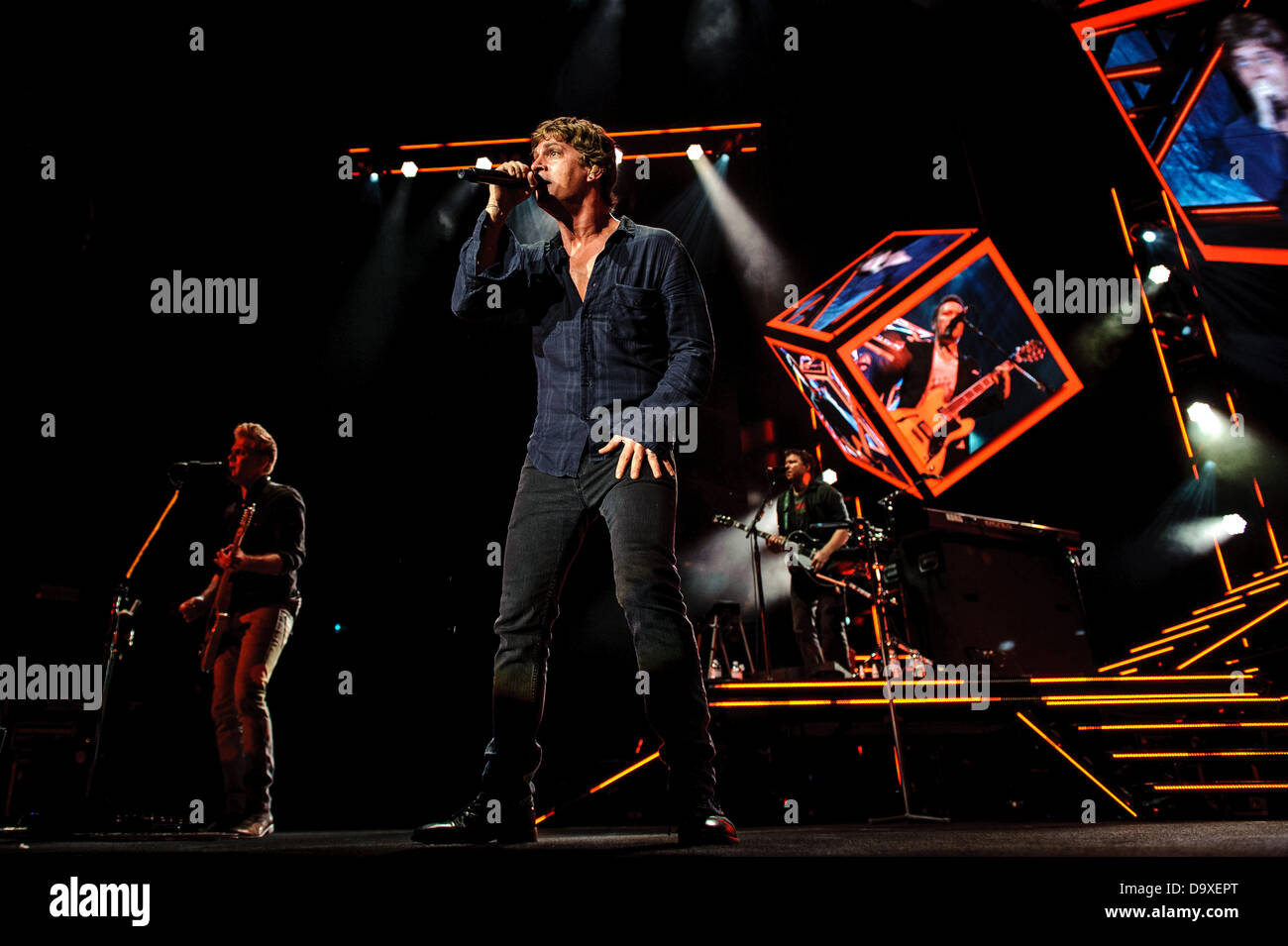 Rob thomas hi-res stock photography and images - Alamy