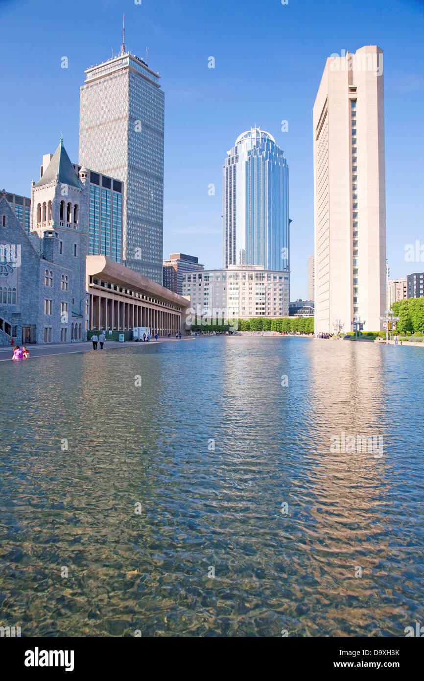 Reflecting Pond and Boston Skyline at First Church of Christ, Boston ...