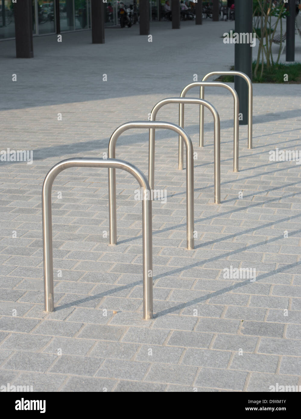 Pavement bike racks hi-res stock photography and images - Alamy