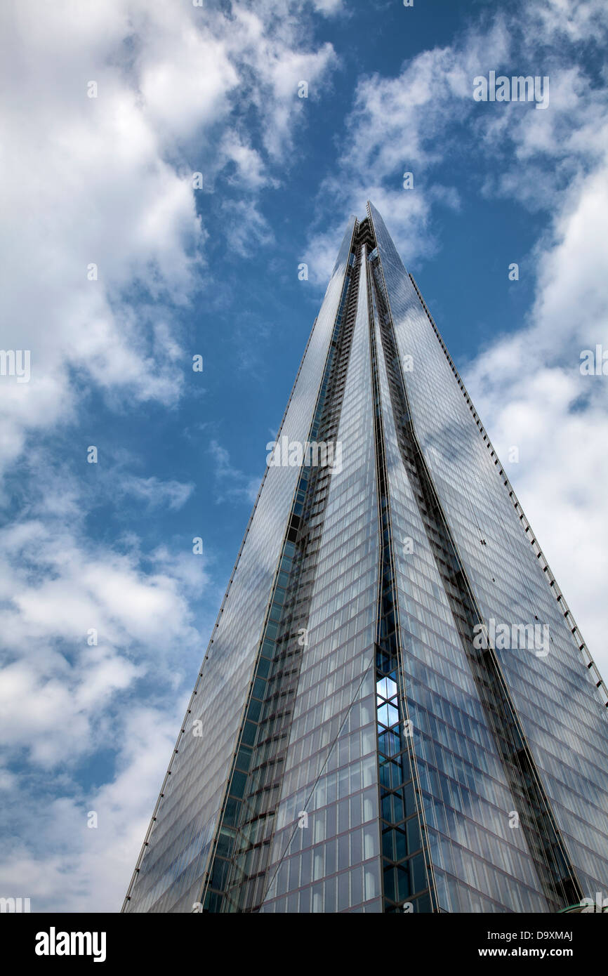 The shard london building hi-res stock photography and images - Alamy