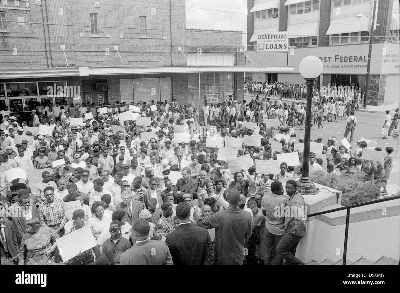 April 8 1968 Black and White Stock Photos & Images - Alamy