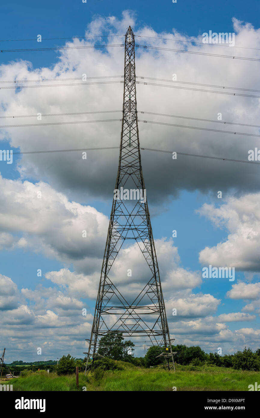 Electricity transmission pylons in South Essex Stock Photo - Alamy