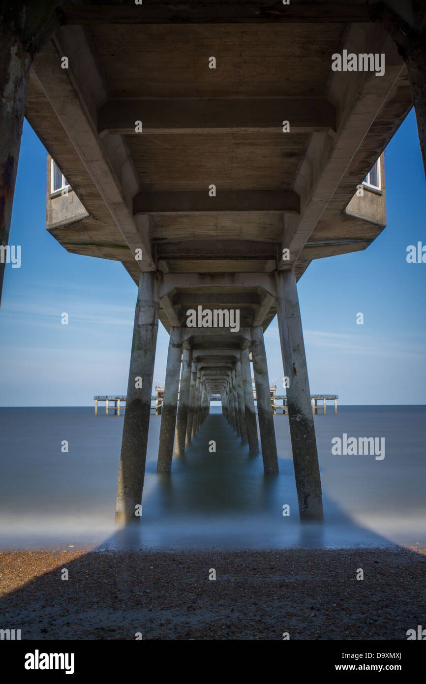 Deal pier kent hi-res stock photography and images - Alamy