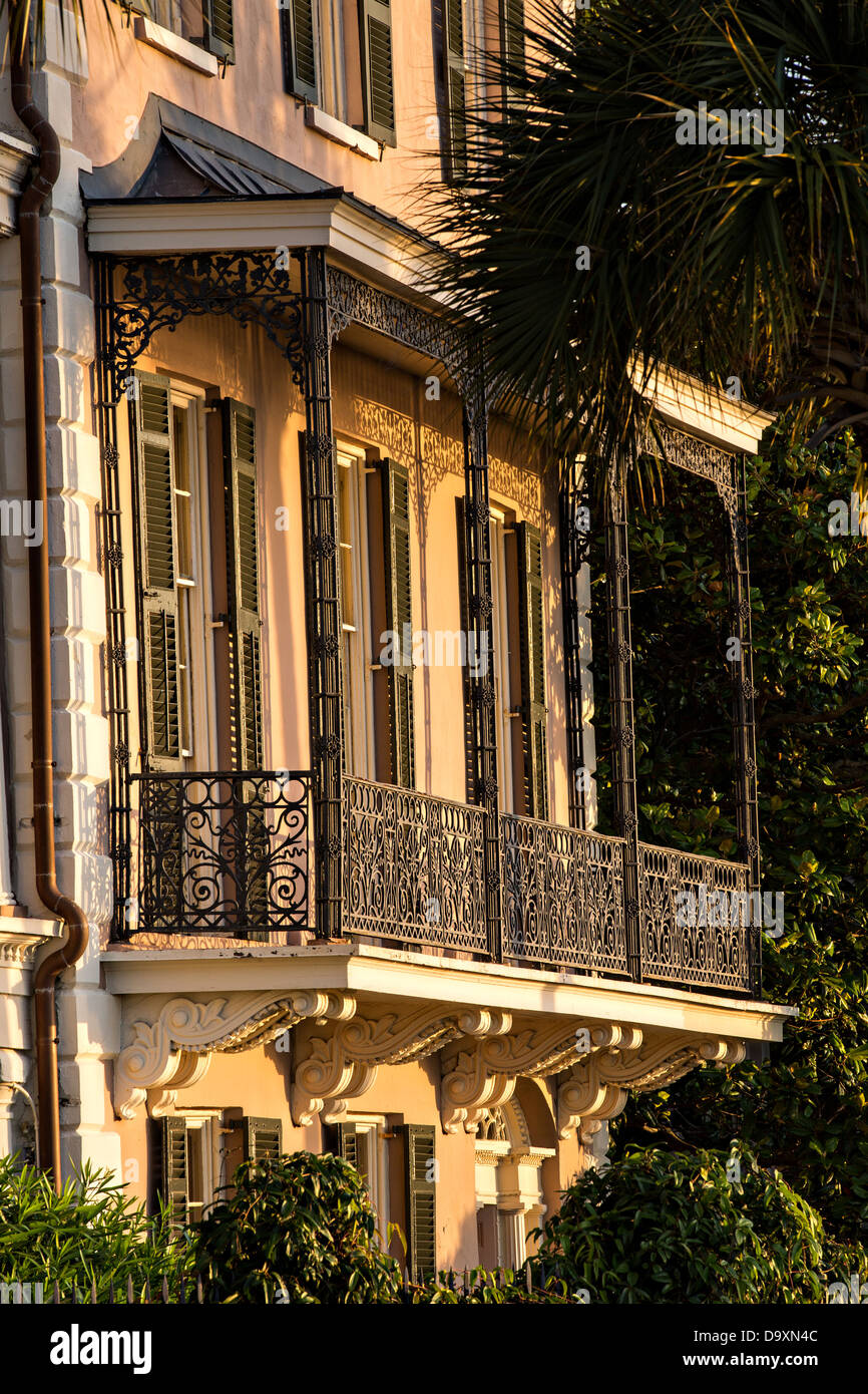 Stately antebellum historic Edmondston-Alston House museum along the ...