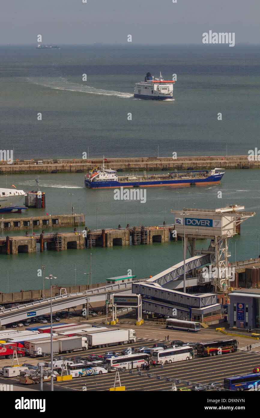 Port of Dover, Kent on a busy summers day Stock Photo - Alamy