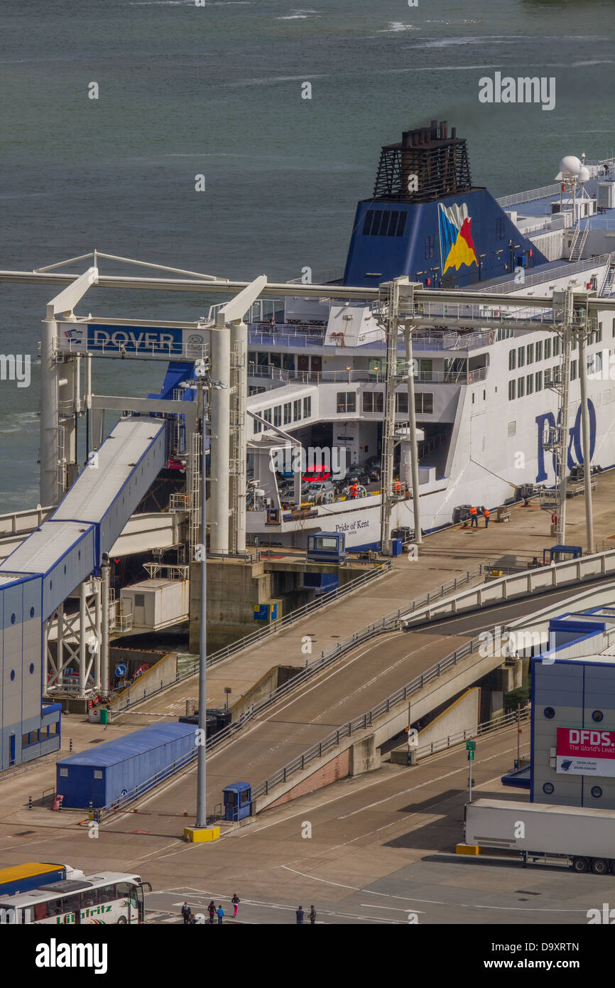 Port of Dover, Kent on a busy summer's day Stock Photo - Alamy