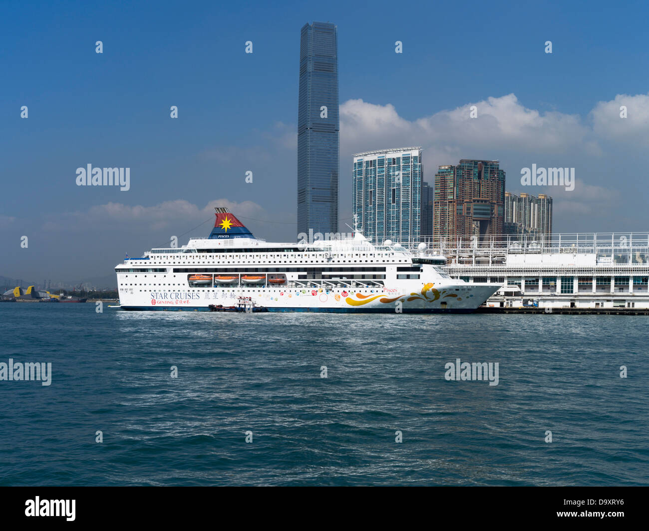 Multi storey ship hi-res stock photography and images - Alamy