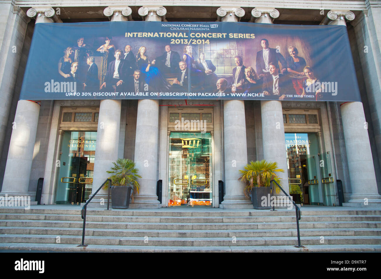 National concert hall hi-res stock photography and images - Alamy