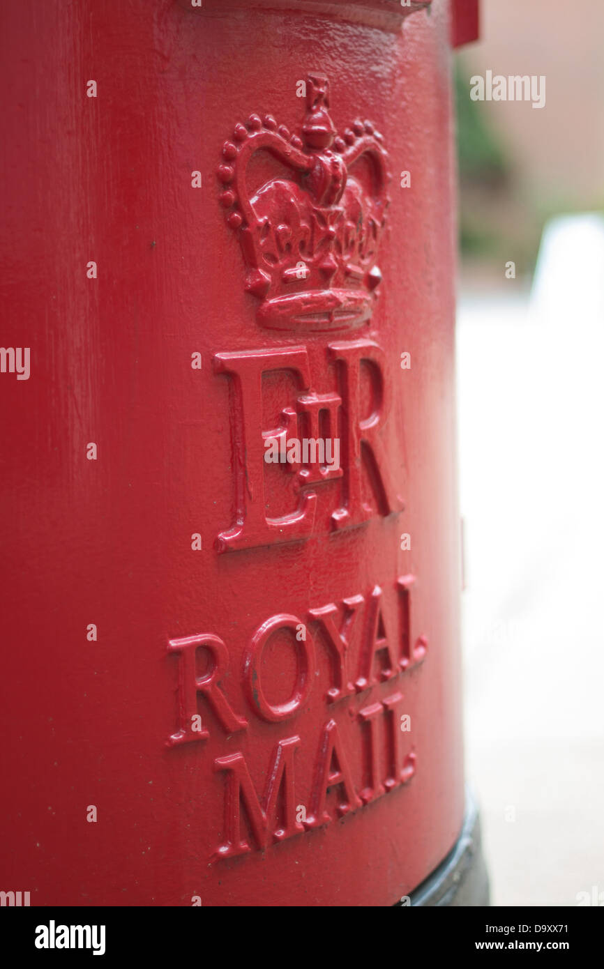 Close up of a red royal mail post box Stock Photo - Alamy