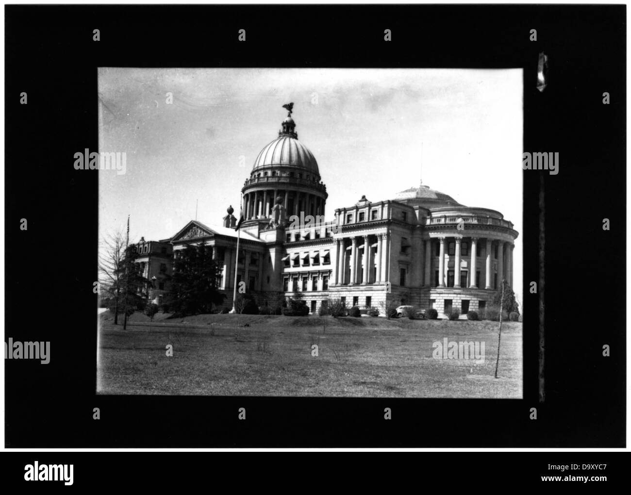 This image shows the New Capitol building in 1941, highlighting the ...