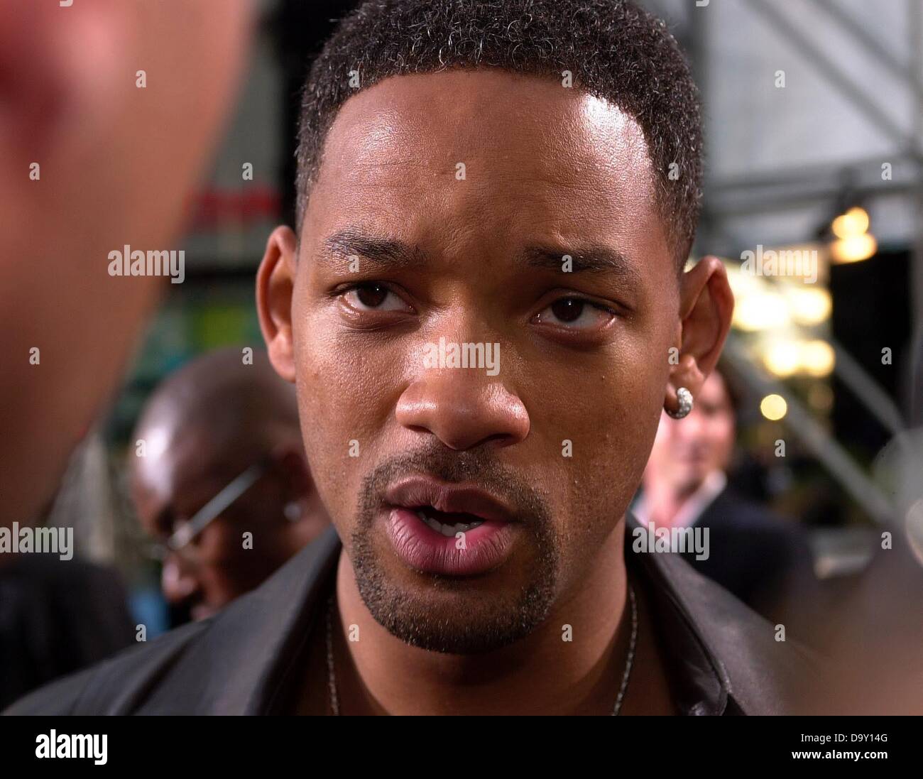 Will Smith at the German premiere of "Men in Black 2" in Berlin Stock ...