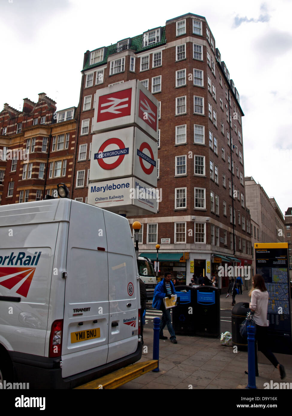 Tube and mainline station hi-res stock photography and images - Alamy