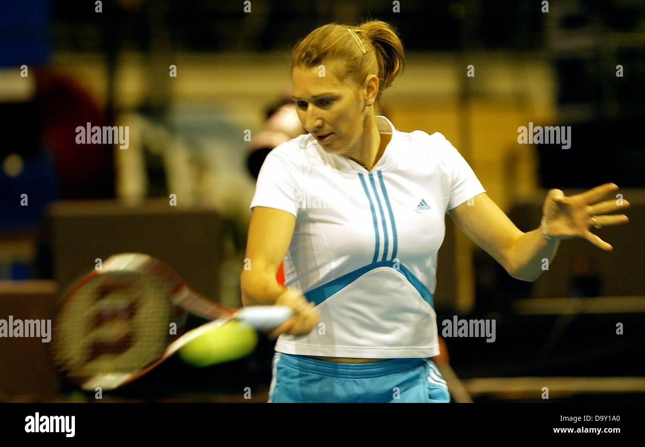 Steffi Graf during her show fight against Gabriela Sabatini in Berlin ...