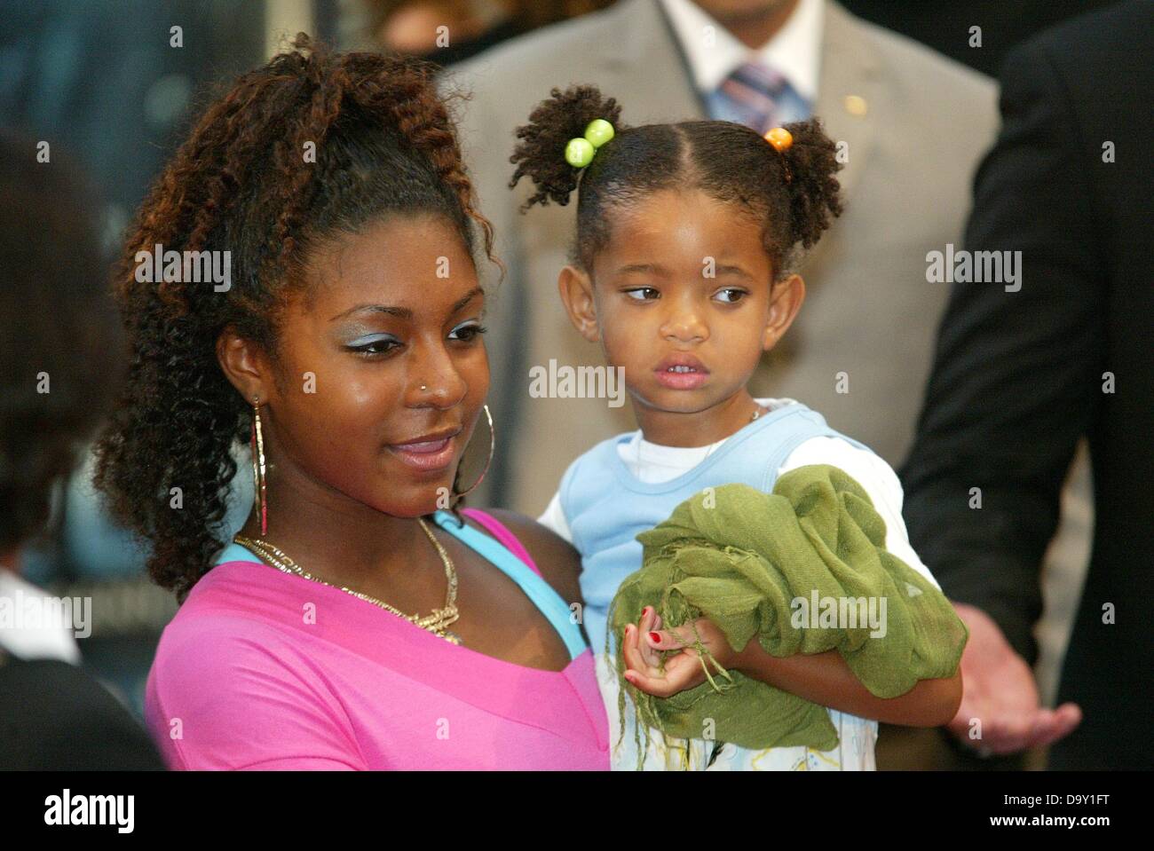 Will Smith's daughter Willow at the premiere of "I, Robot" in Berlin ...
