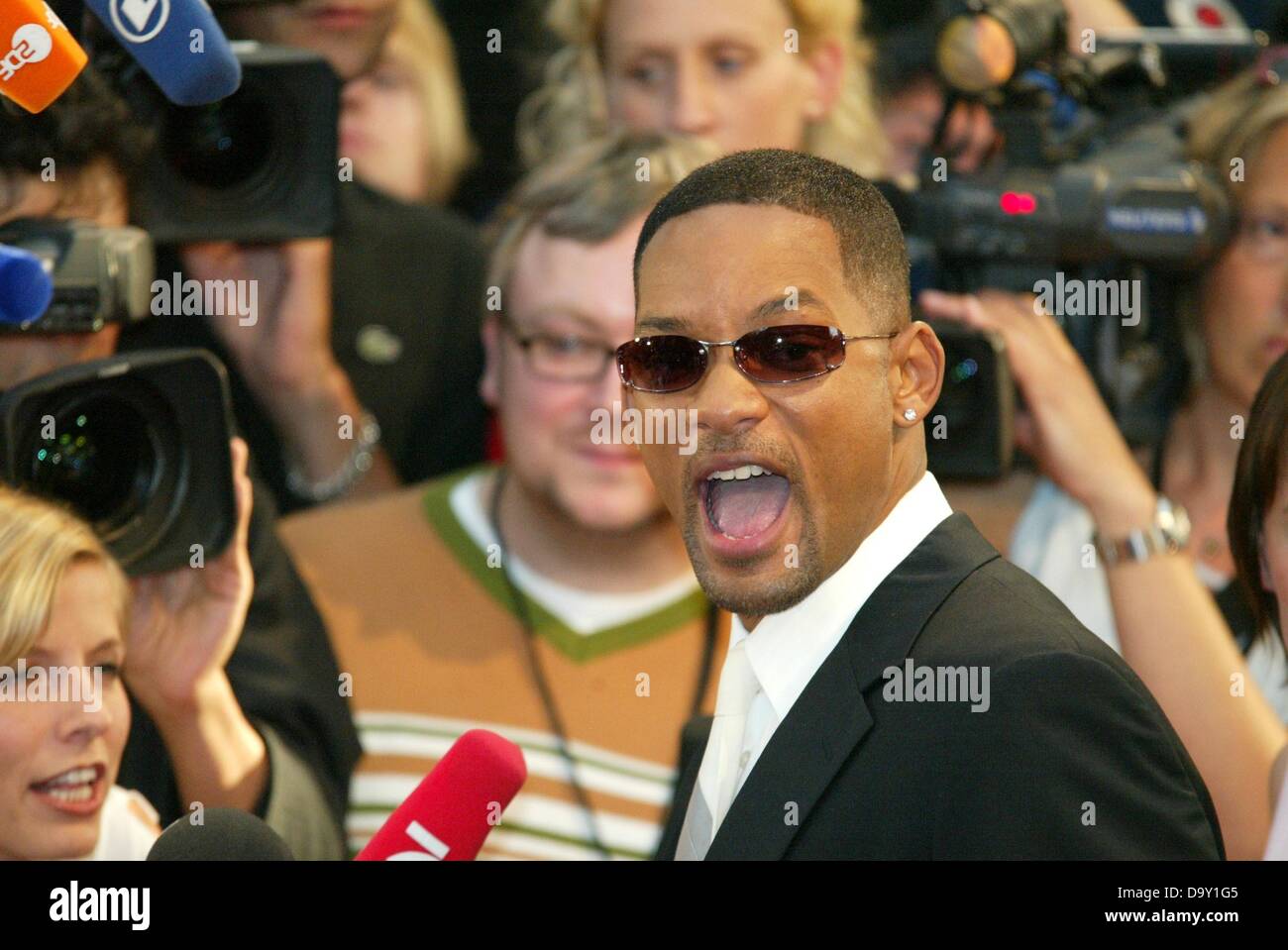 Will Smith at the premiere of "I, Robot" in Berlin Stock Photo - Alamy