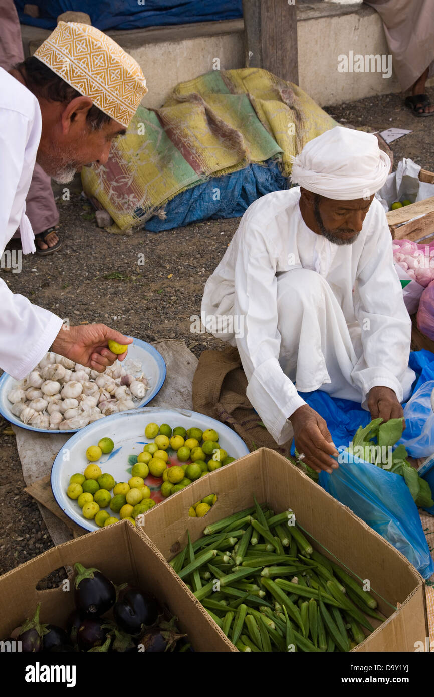 A lively produce market in the Parka District of Muscat, Oman Stock ...