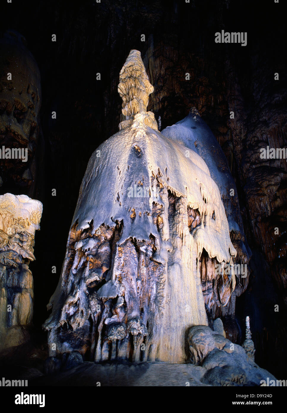 The 'Christmas Tree' formation in 'Christmas Tree Room' Slaughter ...