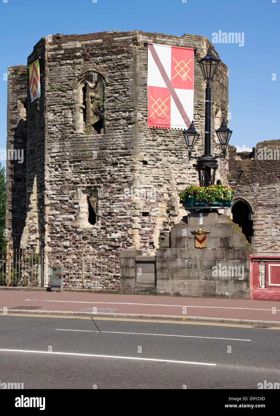 Newport castle wales hi-res stock photography and images - Alamy