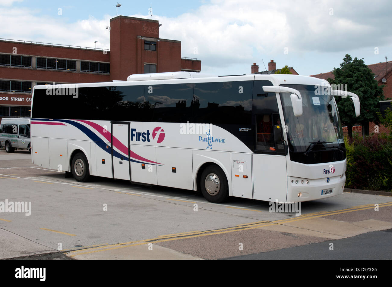 Modern coaches hi-res stock photography and images - Alamy