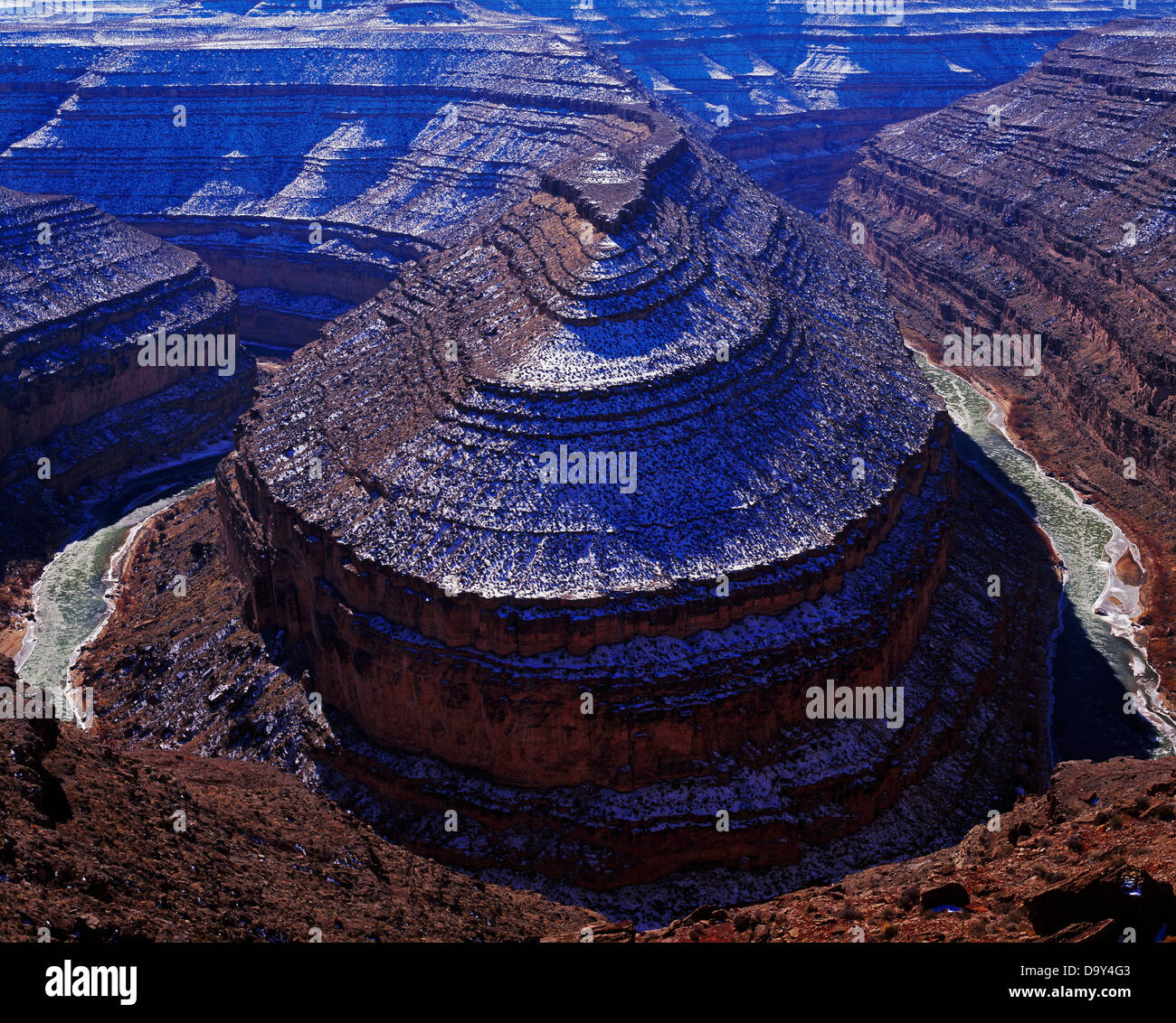 The Goosenecks of the San Juan River in winter, Goosenecks State Park ...