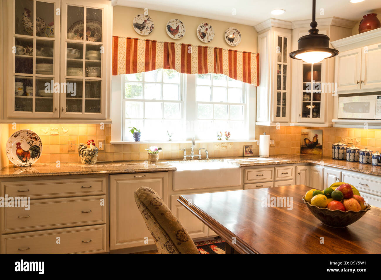 Showcase luxury modern residential kitchen, USA Stock Photo - Alamy