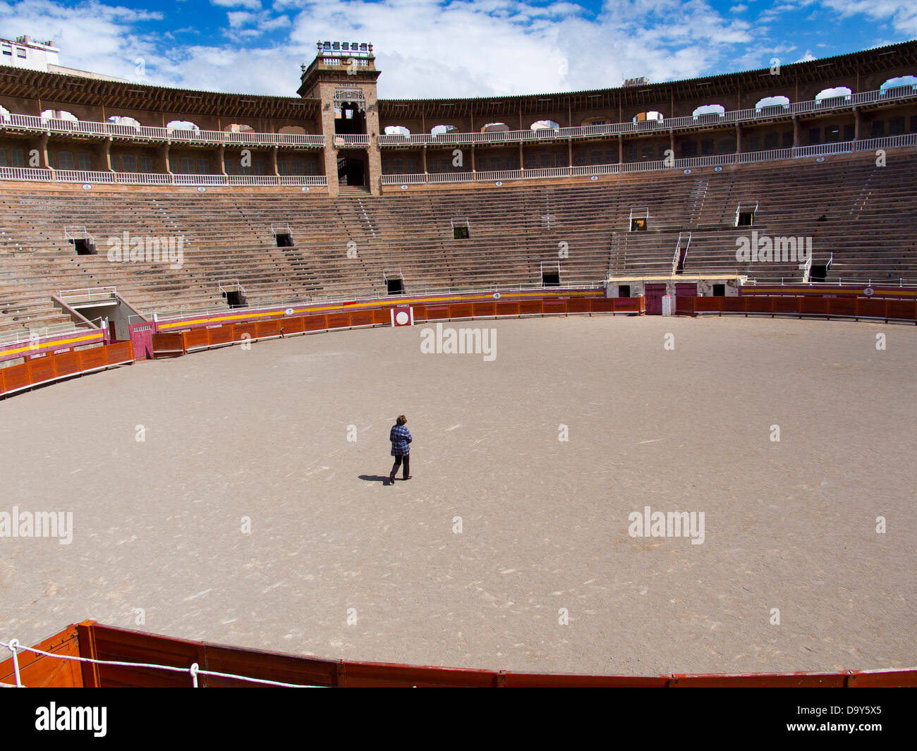 Empty bullring hi-res stock photography and images - Alamy
