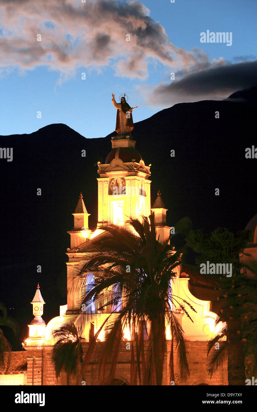 La Matriz church and Cotacachi volcano at dusk in Cotacachi, Ecuador ...