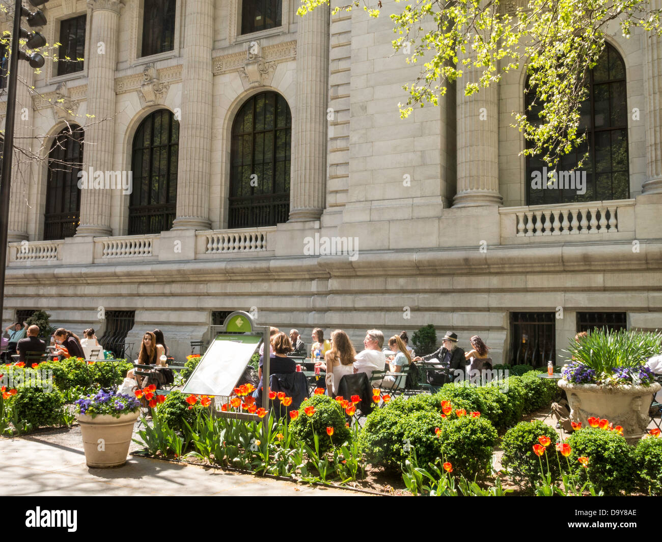 Plaza at the New York Public Library, Main Branch, NYC Stock Photo - Alamy