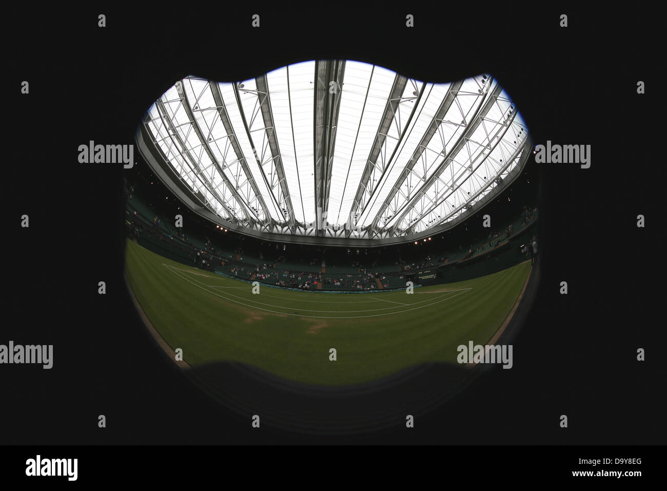 Wimbledon centre court roof hi-res stock photography and images - Alamy