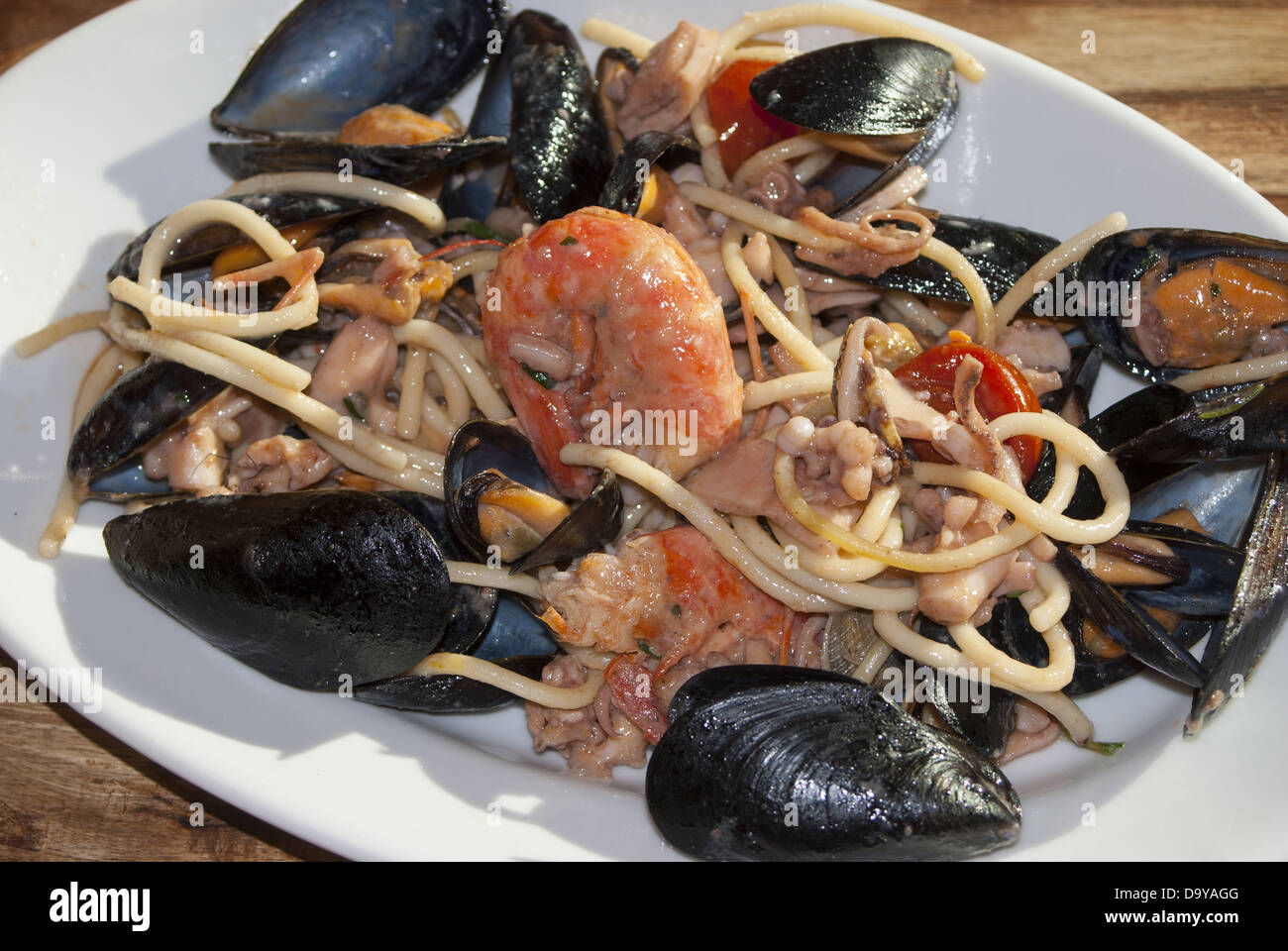 a traditional and typical Italian dish: spaghetti allo scoglio Stock ...