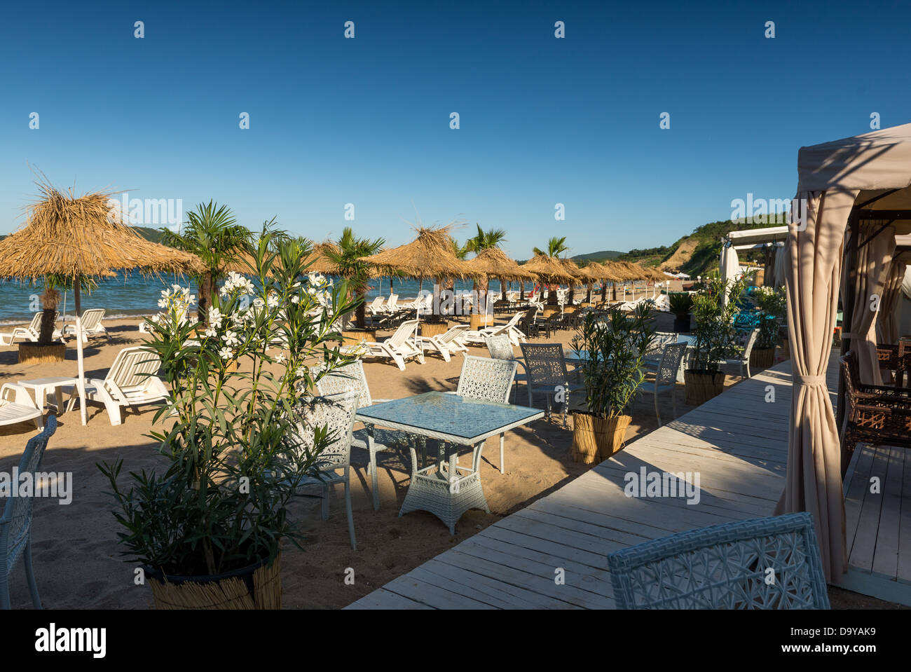 Beach summer restaurant on the sea Stock Photo - Alamy