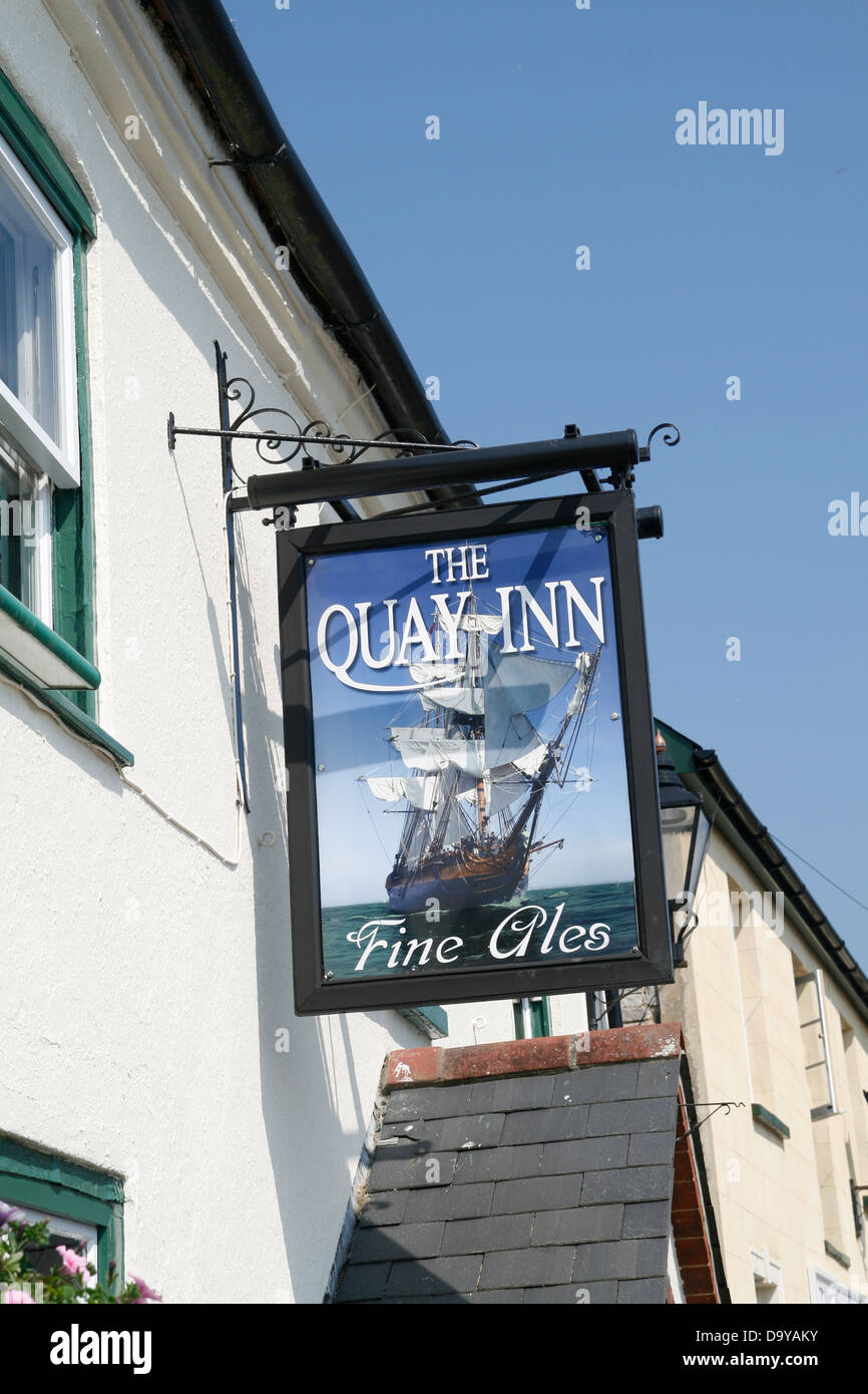 Town quay sign hi-res stock photography and images - Alamy