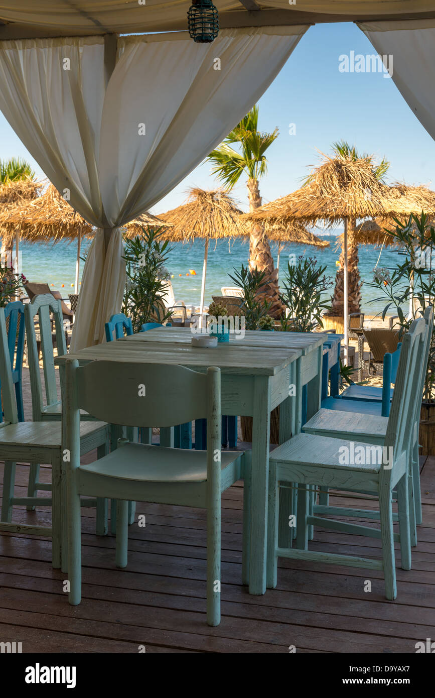 Beach summer restaurant on the sea Stock Photo - Alamy