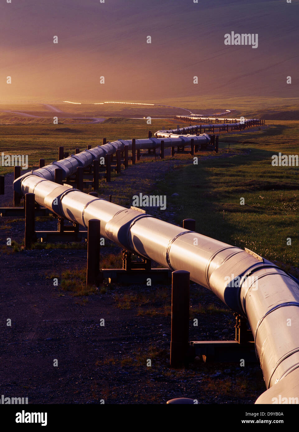 Alyeska pipeline service company hi-res stock photography and images ...