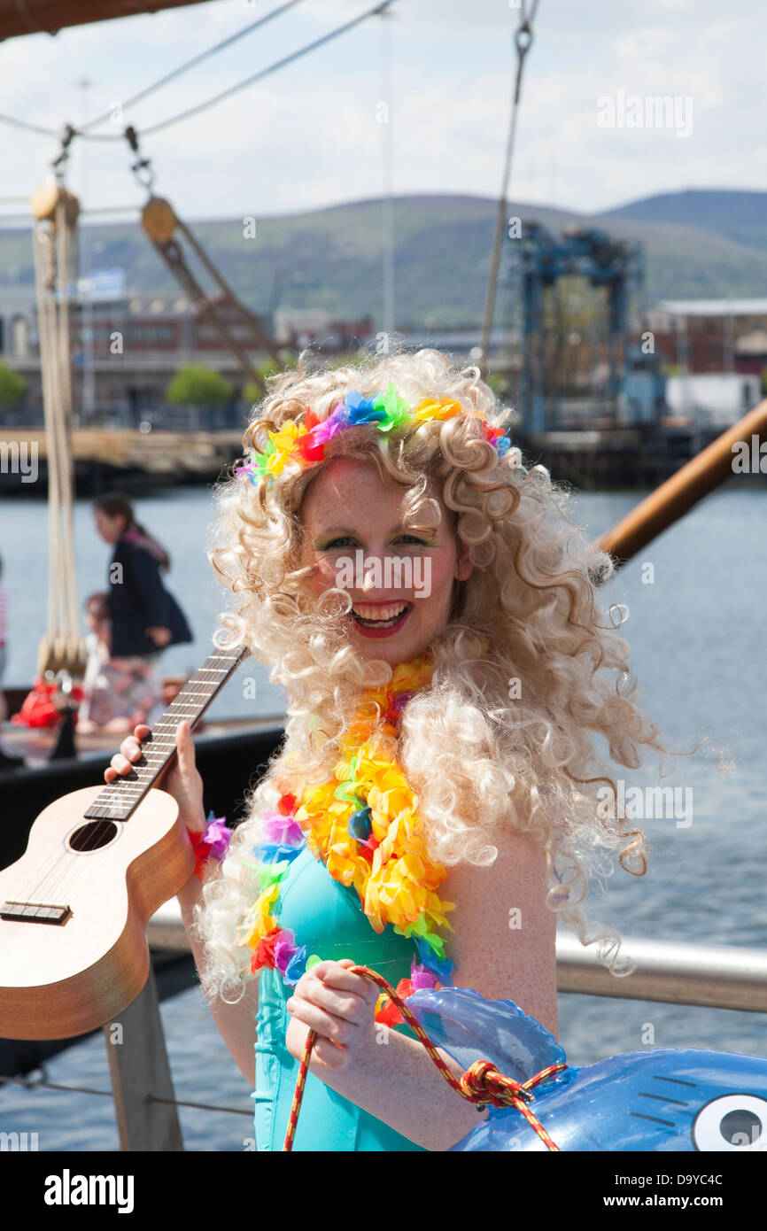 Titanic costume hi-res stock photography and images - Alamy