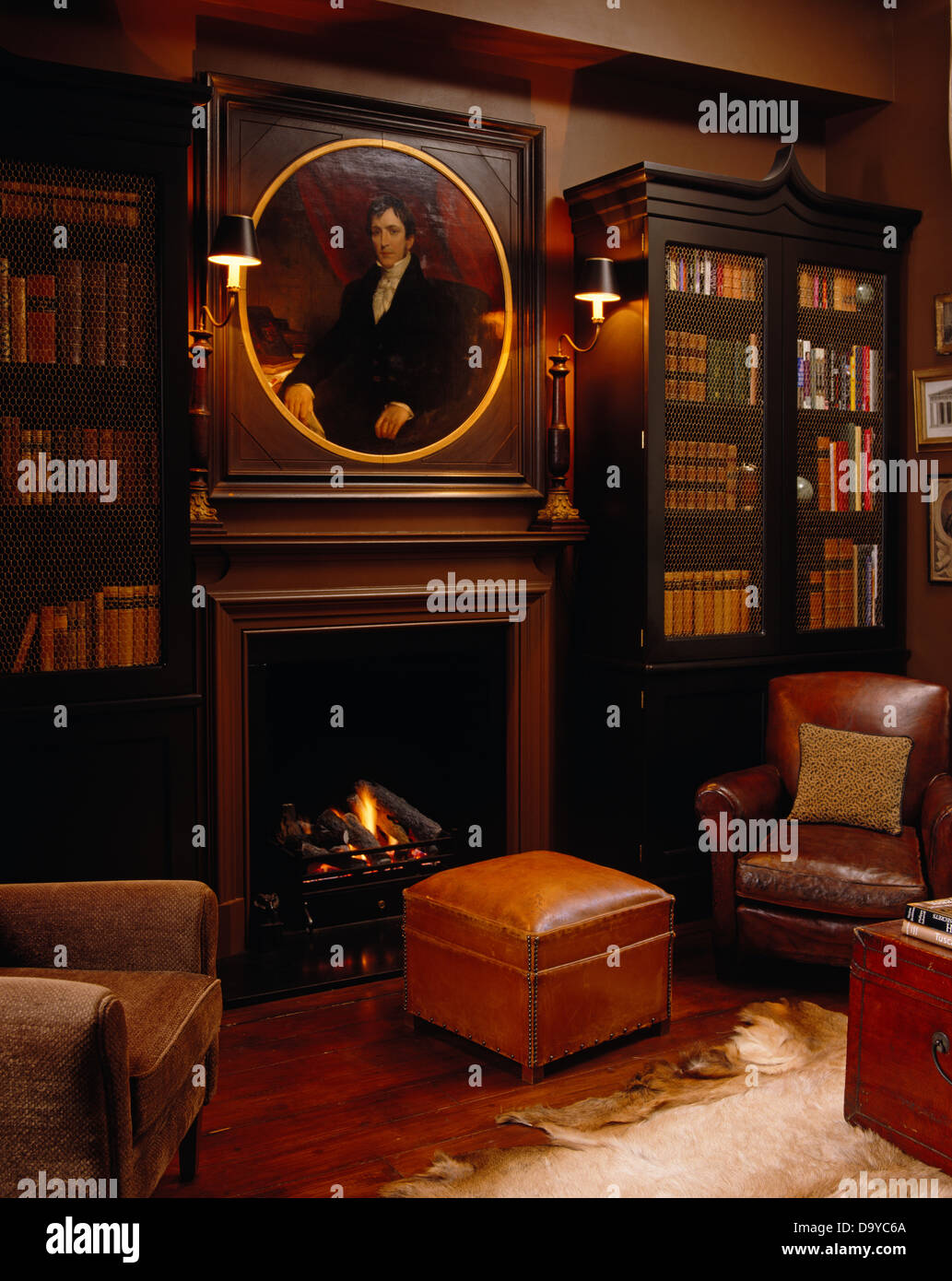 Library fireplaces hi-res stock photography and images - Alamy