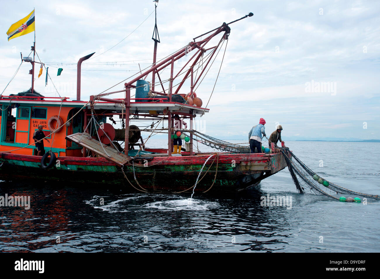 Fish net trawler catch hi-res stock photography and images - Alamy