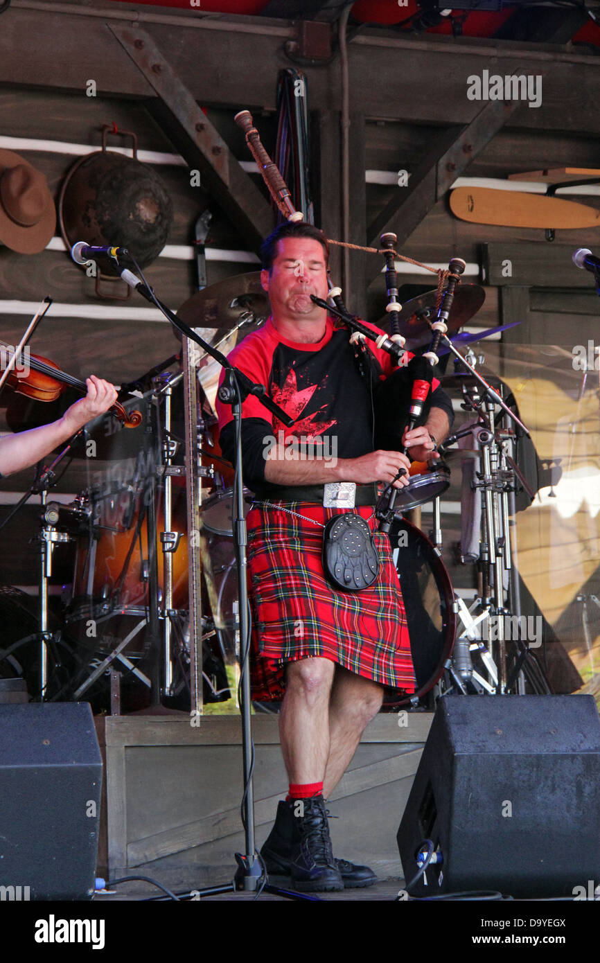 Scottish rock band hi-res stock photography and images - Alamy