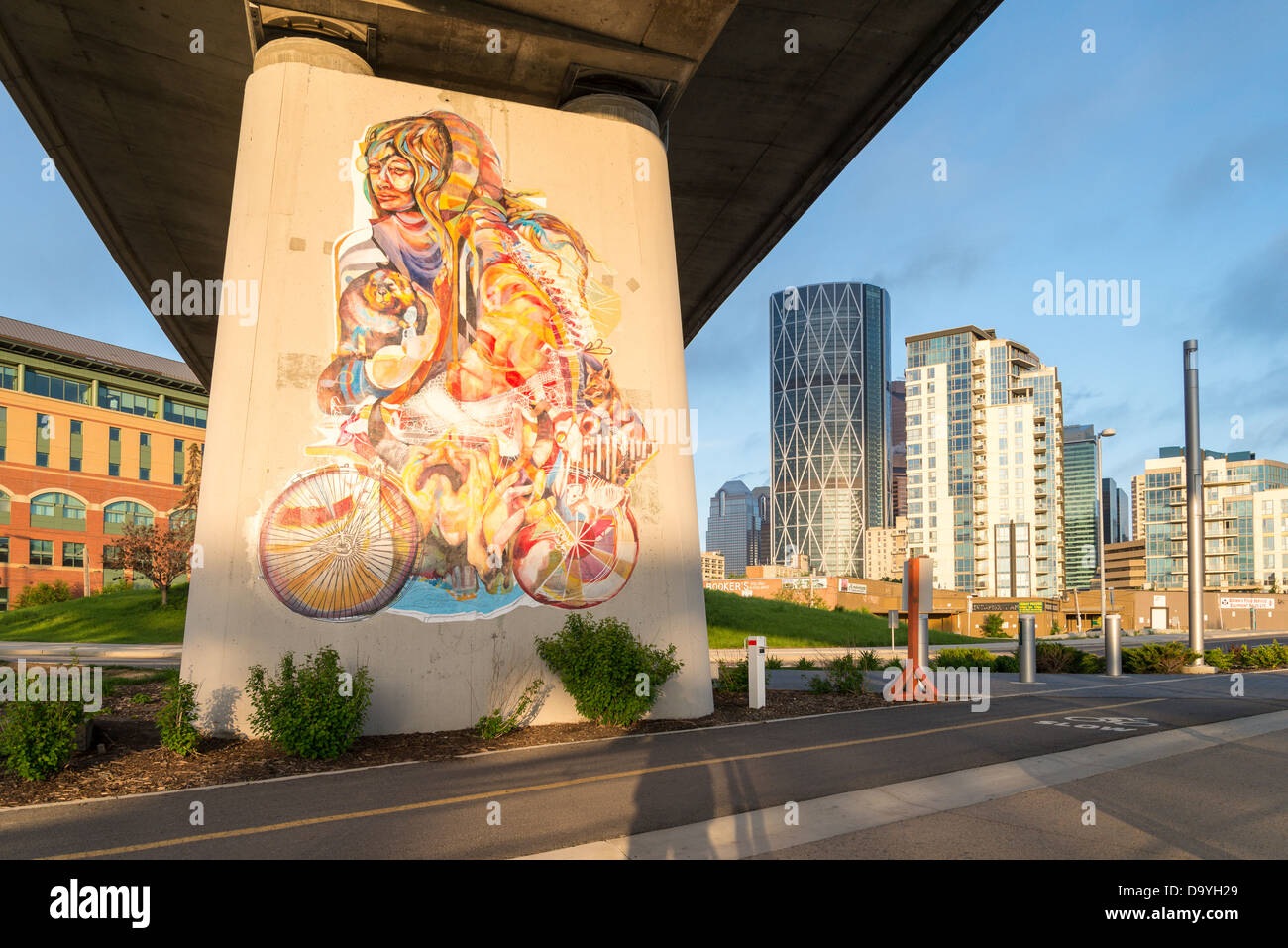 Calgary mural on overpass support pillar hi-res stock photography and ...